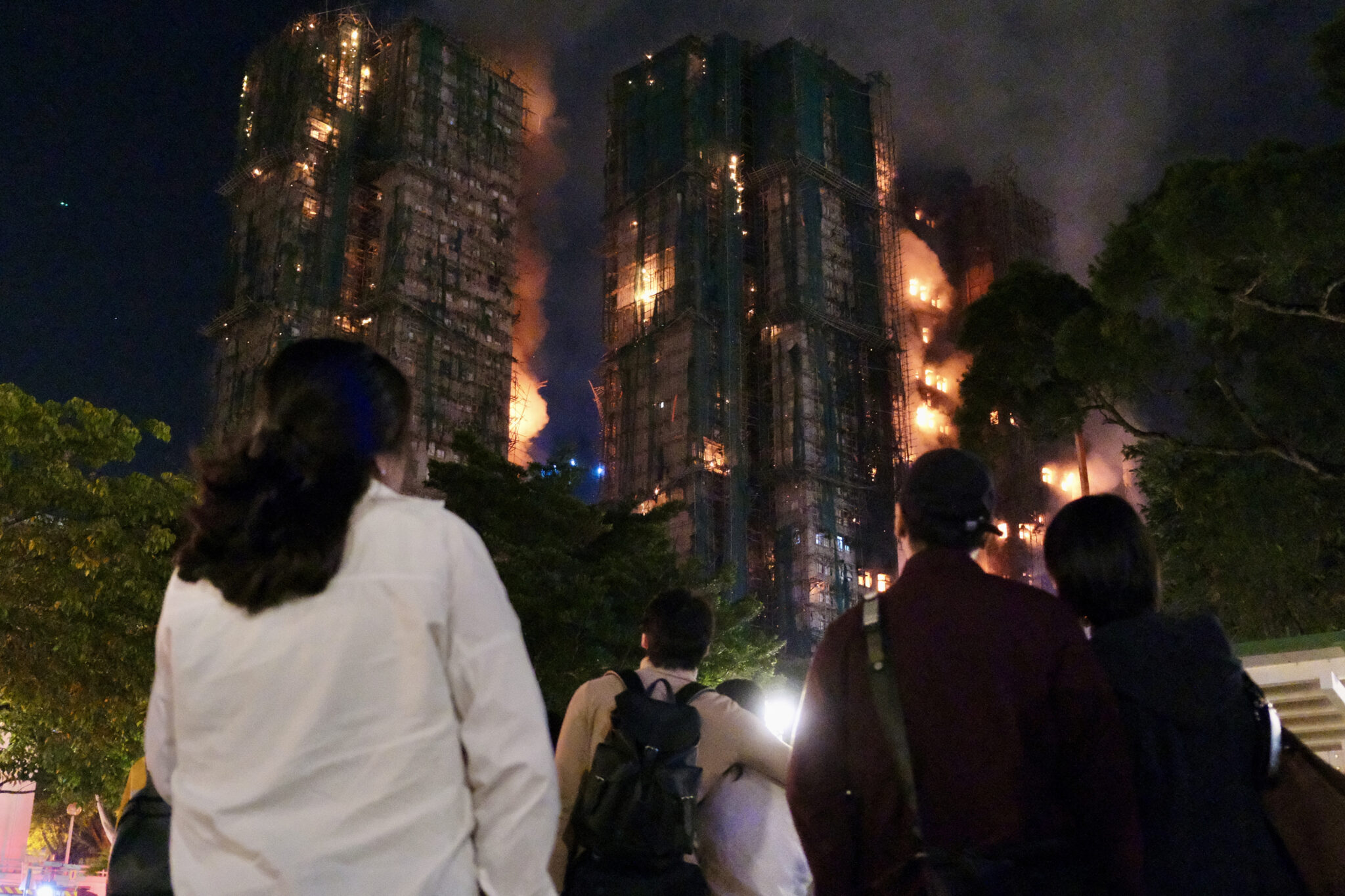 19 Filipinos rescued from massive Hong Kong fire, DMW, OWWA confirm ...