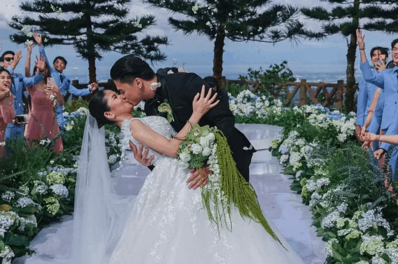 Ronnie Alonte, Loisa Andalio tie the knot in an intimate wedding