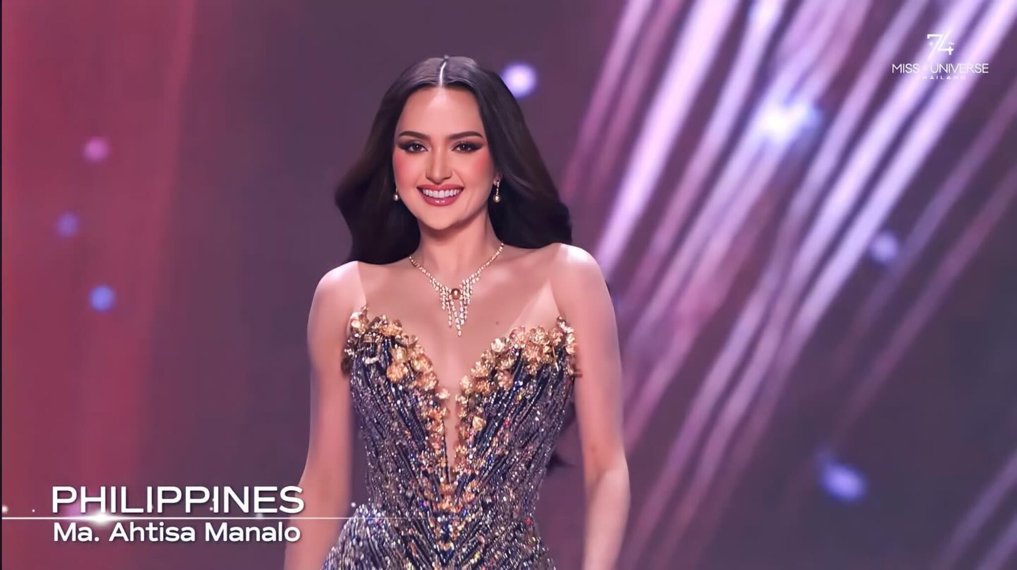 “Pinctada” Ahtisa Manalo Stuns at Miss Universe 2025