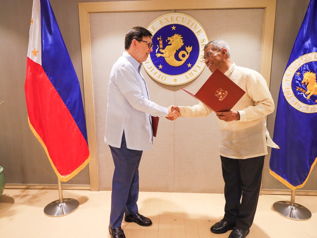 Ex-PNP chief Torre sworn in as new MMDA general manager