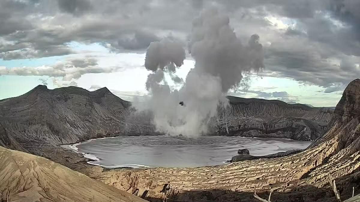 Volcanic quakes, tremors intensify at Taal Volcano, says Phivolcs