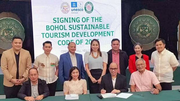Aumentado signs Bohol Sustainable Tourism Development Code