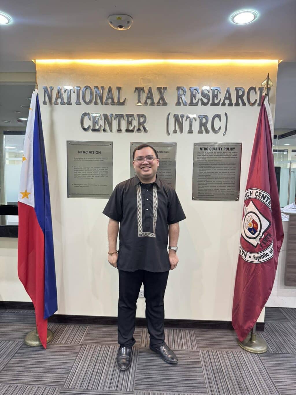 Allan Leo Paran, CPA-turned-lawyer, lands 11th in 2025 Bar Exams