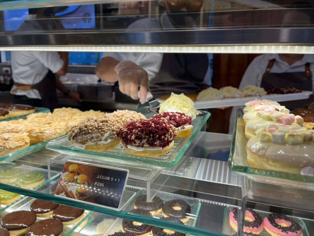 Reserve a moment of indulgence at VisMin’s first J.CO reserve