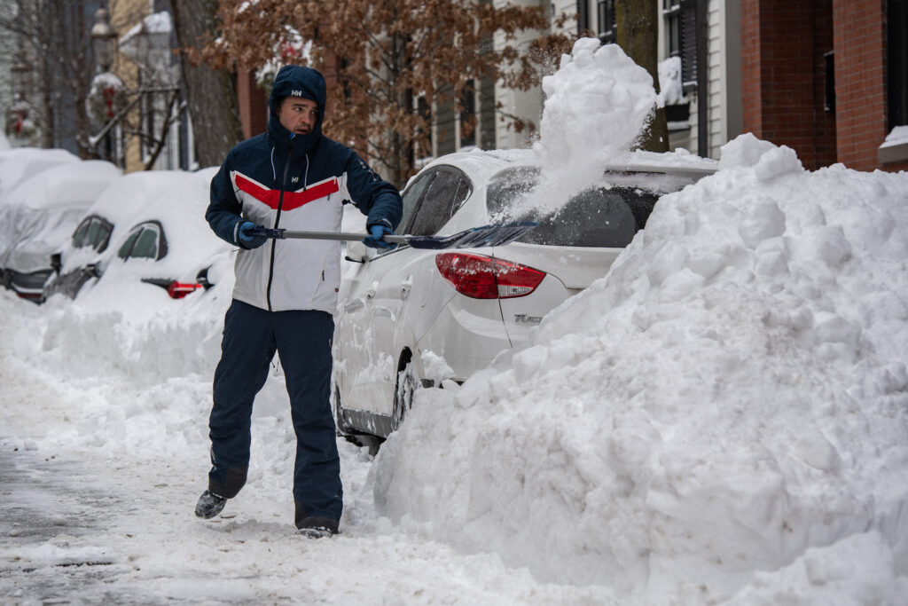 Winter storm deaths rise as bitter cold grips eastern US