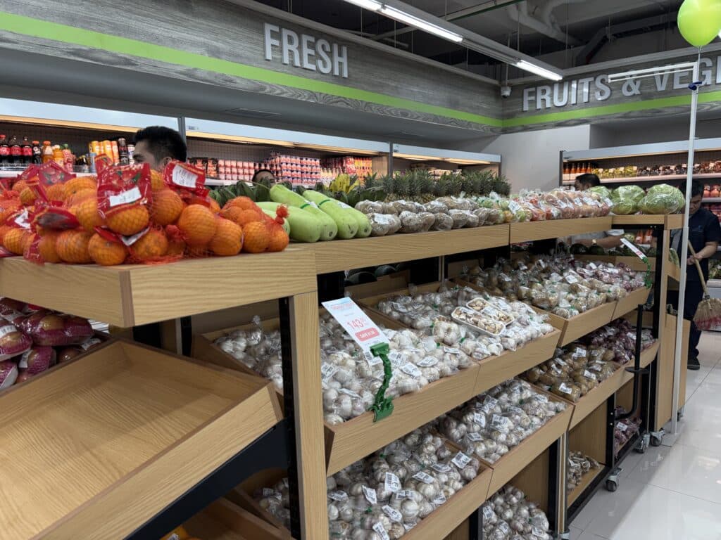 Metro Supermarket opens at Patria de Cebu