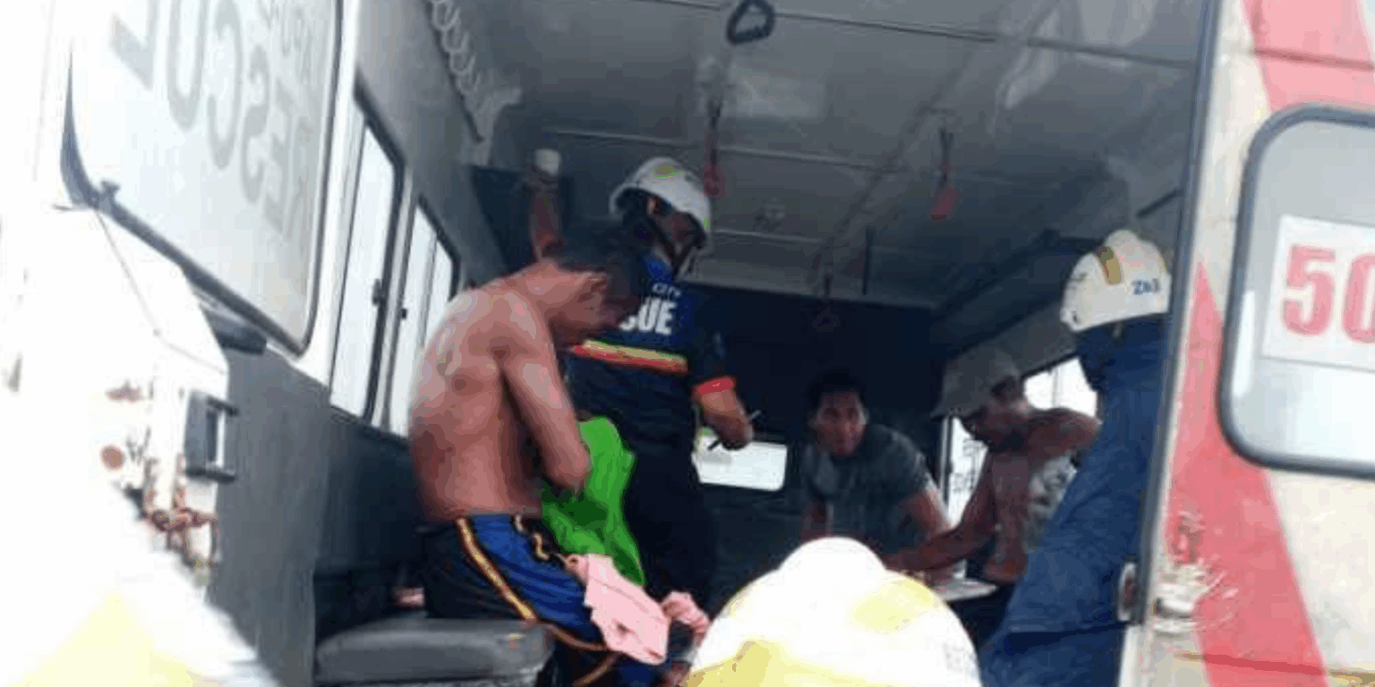 Motorized banca capsized off Lapu-Lapu coast; fisherman rescued