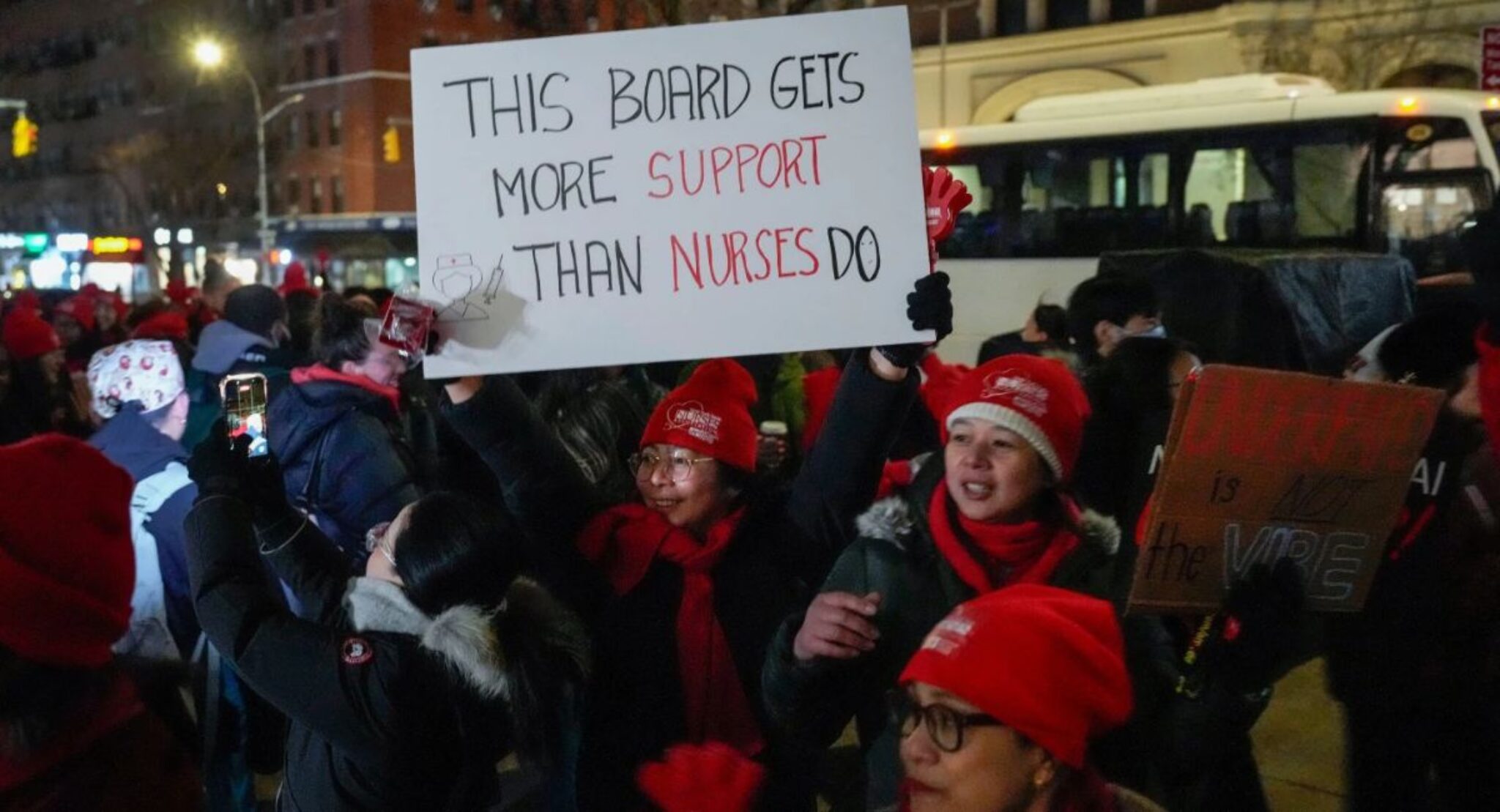 Thousands of nurses go on strike at major New York City hospitals ...