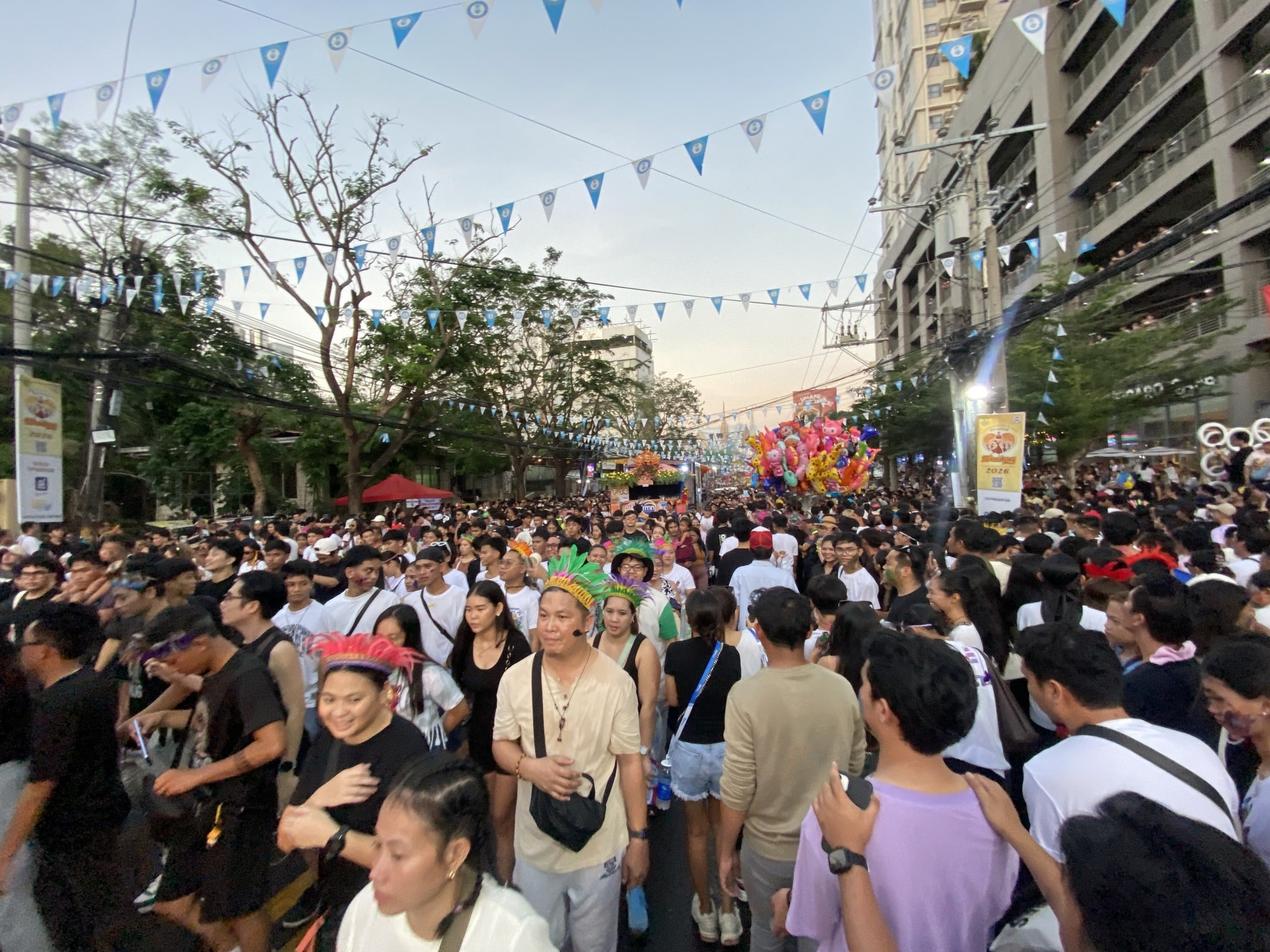 Sinulog 2026: Crowd swells past 3.3M; police report generally peaceful ...