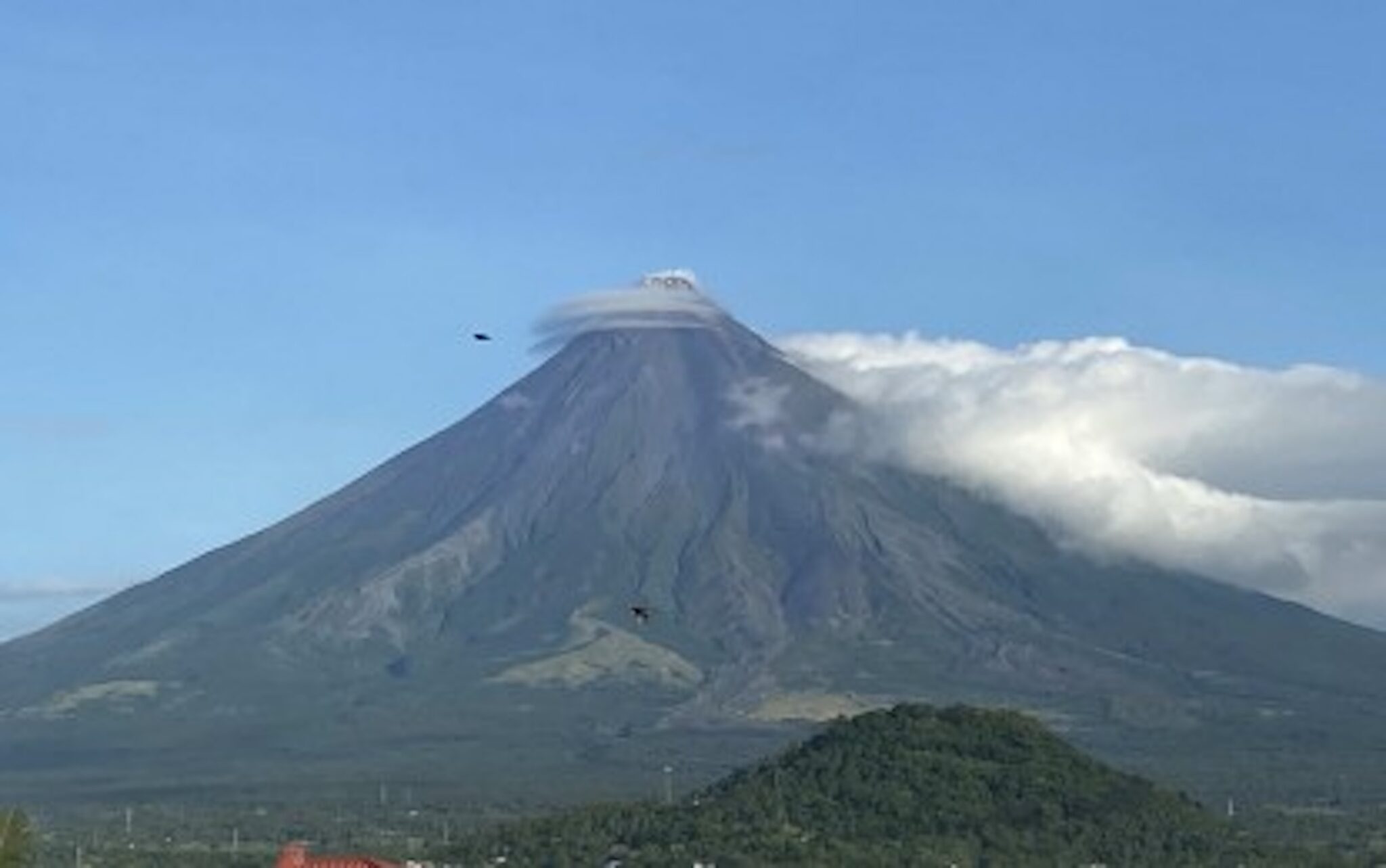 Mayon alert status raised to Level 2 by Phivolcs